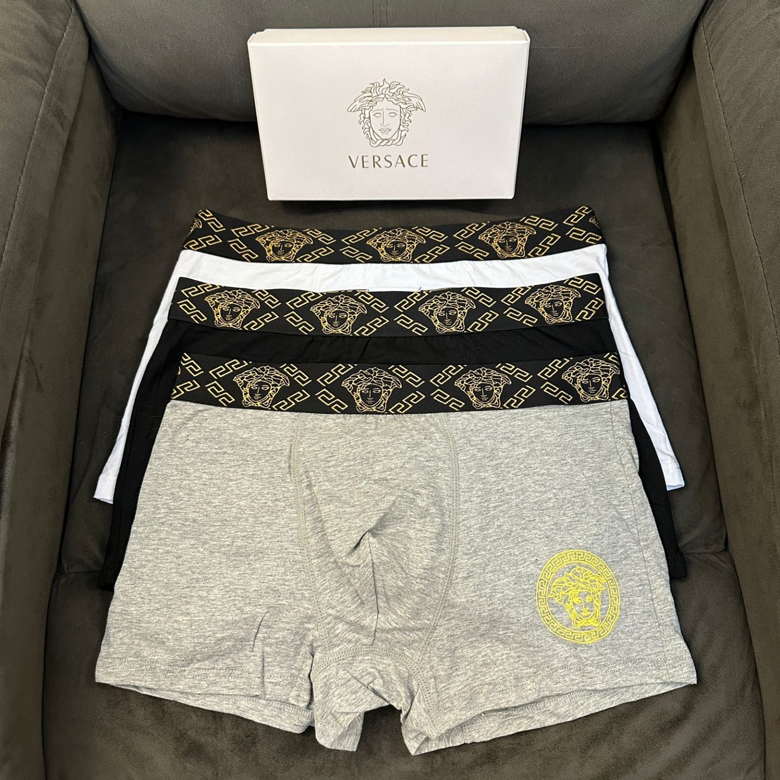 VERSACE – Dream Land