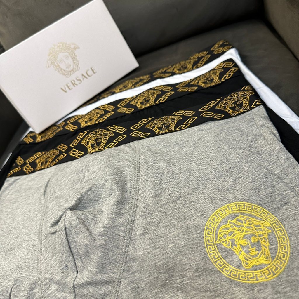 VERSACE – Dream Land